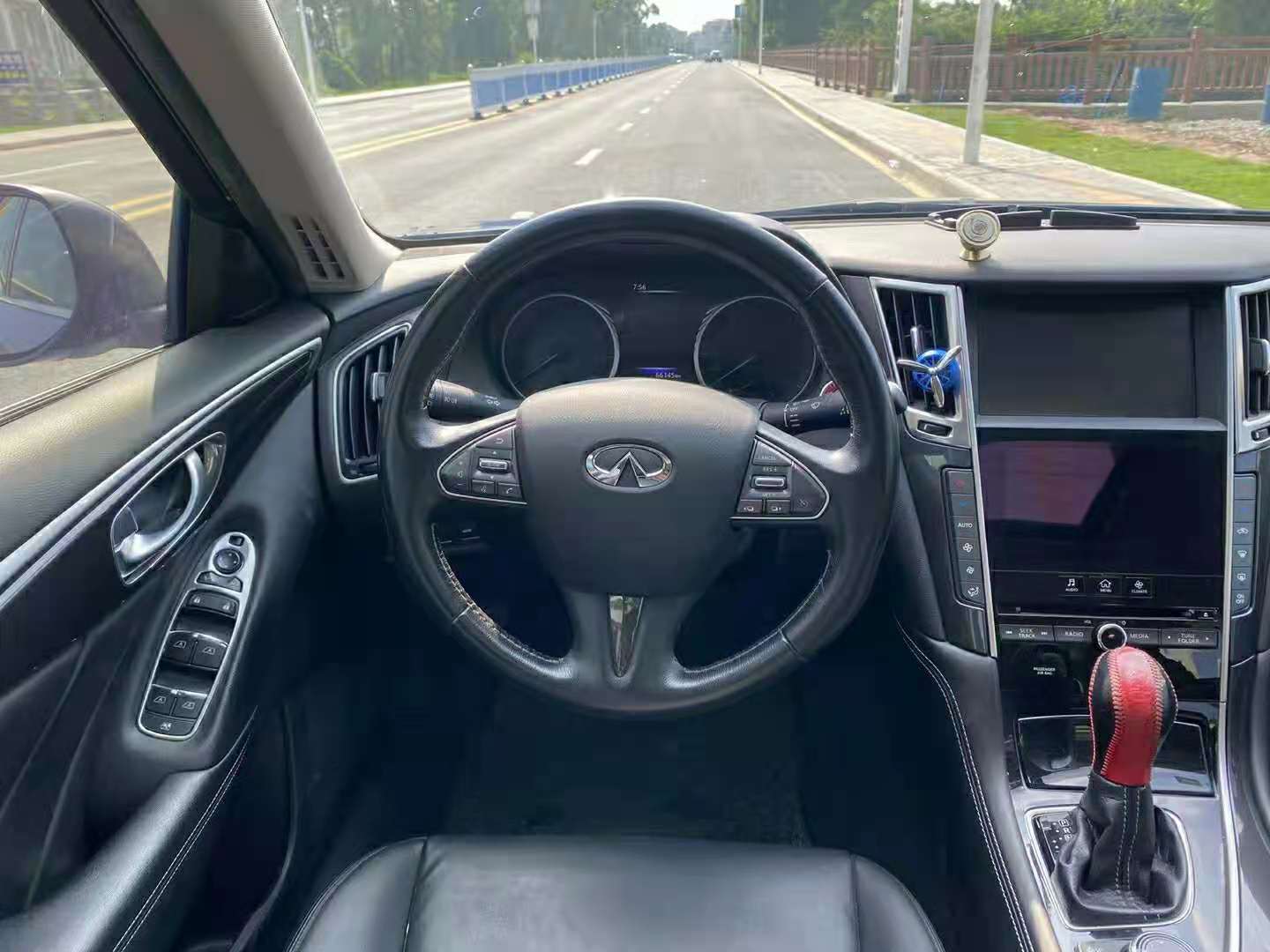 英菲尼迪Q50L 2016款 2.0T 舒适版-抵押车交易信息网