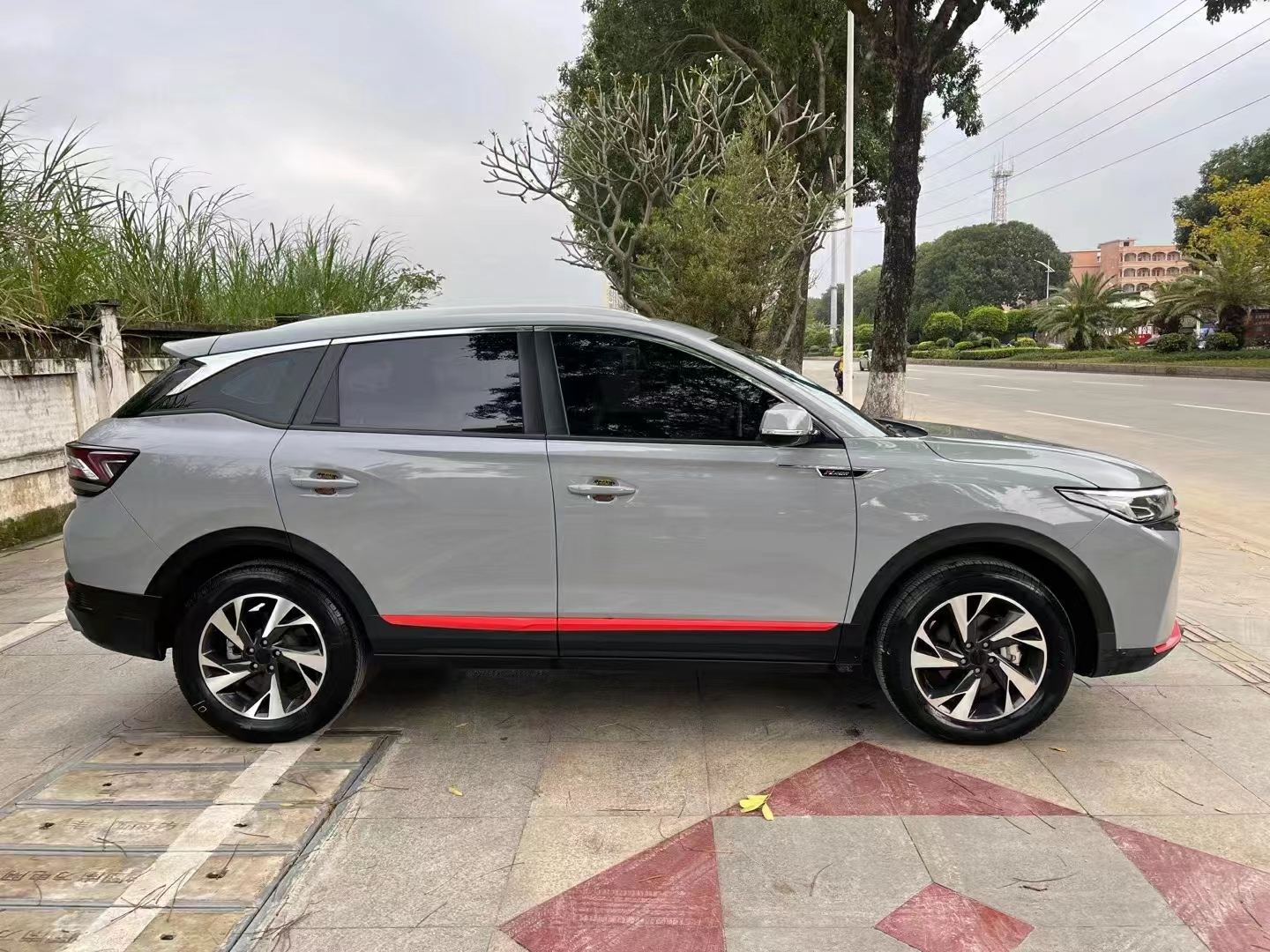 东风风神AX7 2022款 马赫版 1.5T DCT DF31-抵押车实体店-汇典抵押车交易网