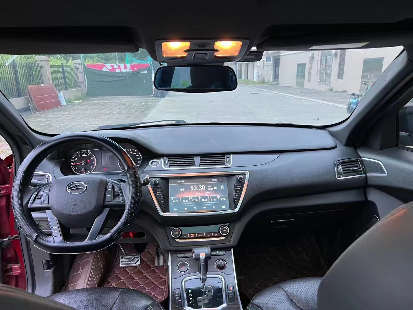 陆风X7 2015款 2.0T 全景尊贵版-一手抵押车出售-汇典抵押车平台