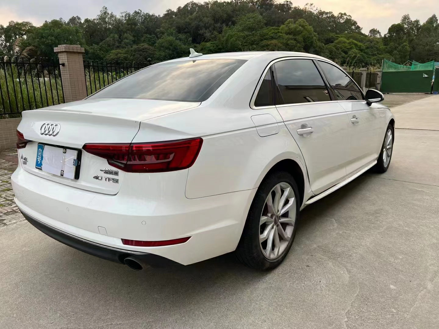 奥迪A4L 2017款 40 TFSI 风尚型-抵押车实体店-汇典抵押车交易网