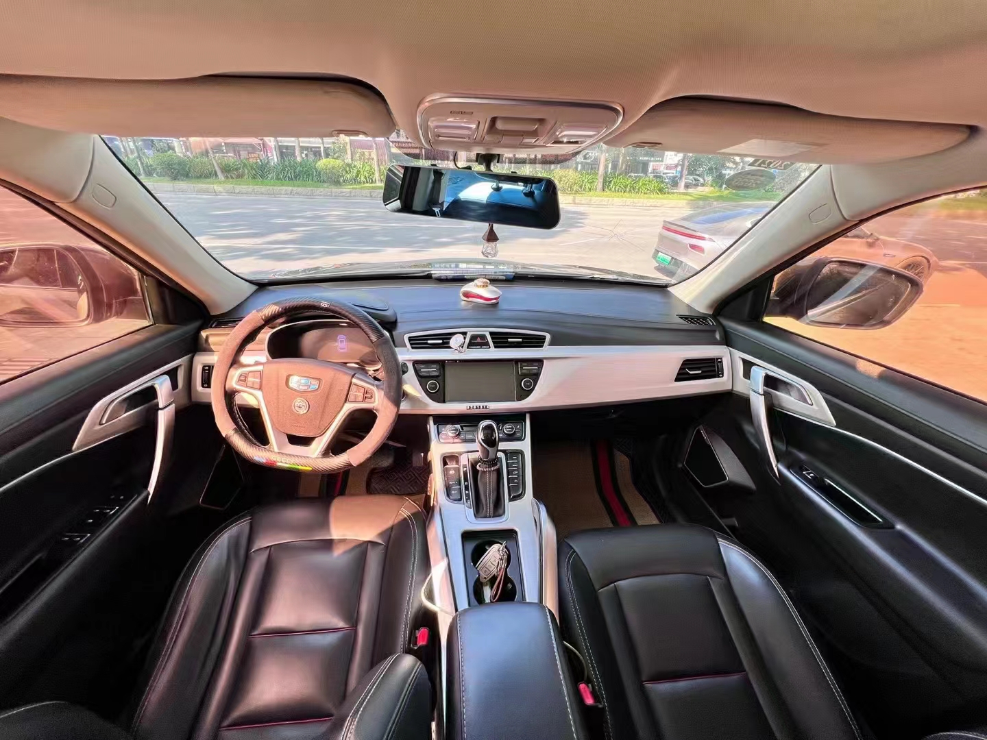 博越 2018款 1.8TD 自动两驱智尊型4G互联版-哪能买到抵押车-汇典抵押车网